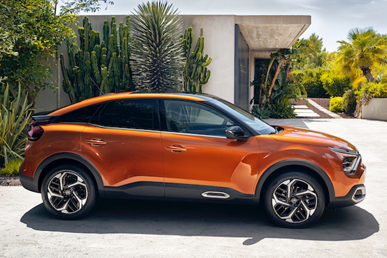 Used Citroen e-C4 Review and Buyers Guide | Electrifying