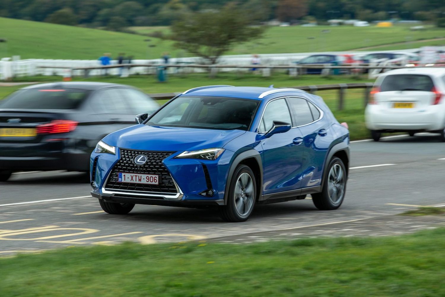 Lexus UX300e Review | Electrifying