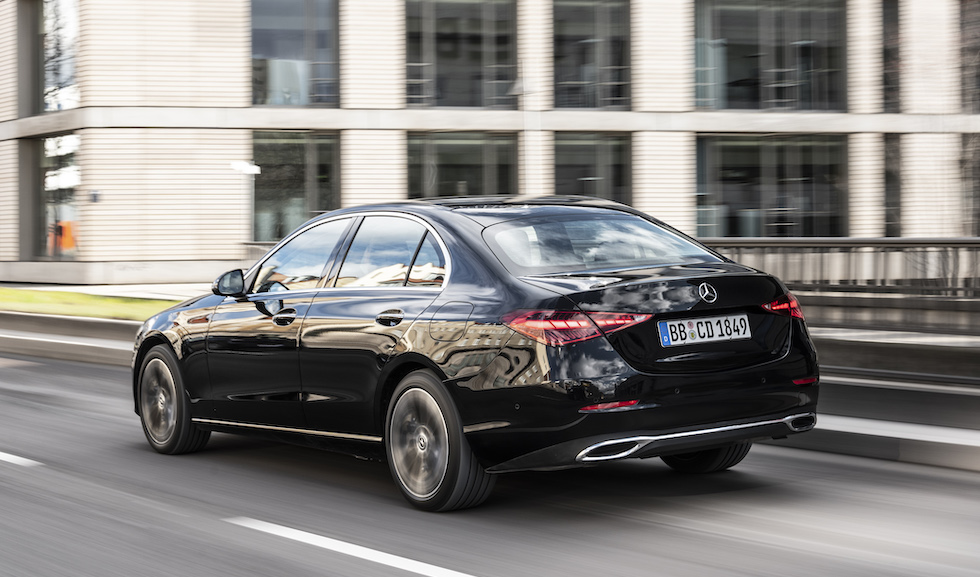 Mercedes C-Class C300e PHEV Review & Buying Guide 2026 | Electrifying