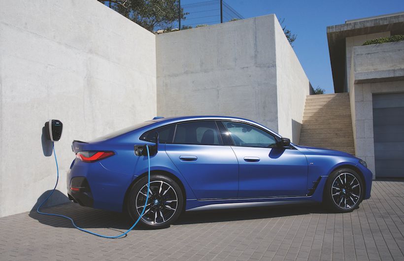 The benchmark is reset for the electrified world – the BMW i4 ...