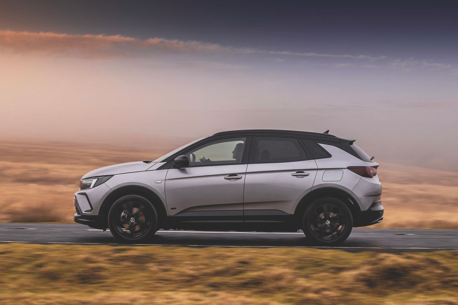 Vauxhall Grandland X Hybrid Performance and Speed | Electrifying