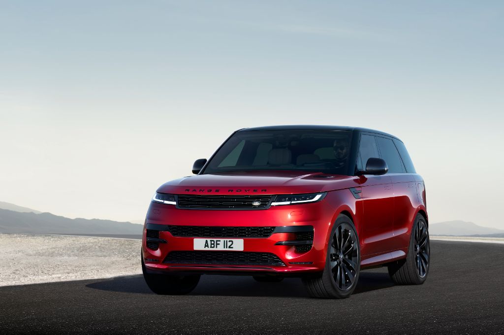 New Range Rover Sport revealed with hybrid and electric power ...