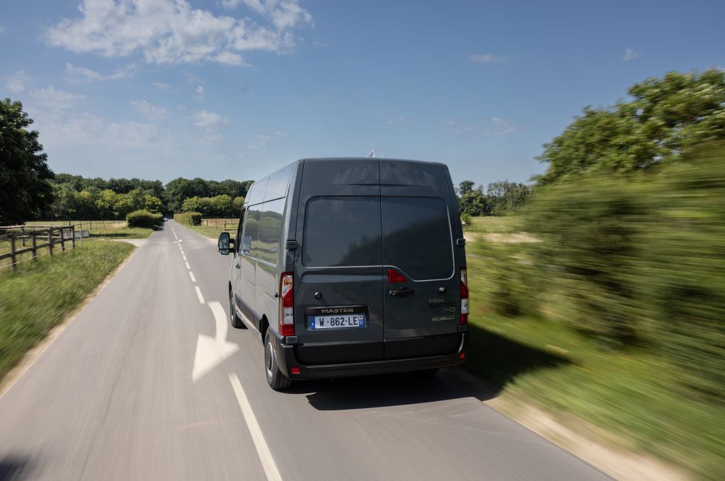 Renault Master E-Tech Review and Buyers Guide | Electrifying.com