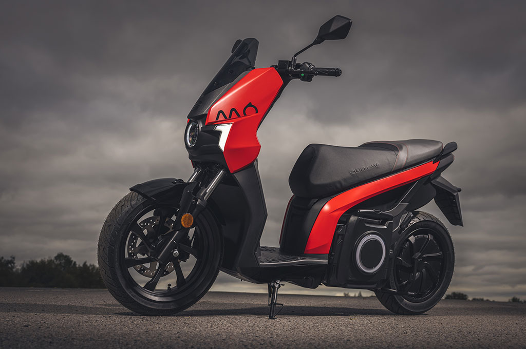 SEAT’s funky electric MO eScooter 125 now costs under £5,000