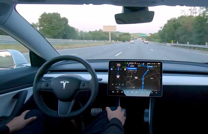 Tesla proves Full Self Driving works by tackling Swindon Roundabout ...
