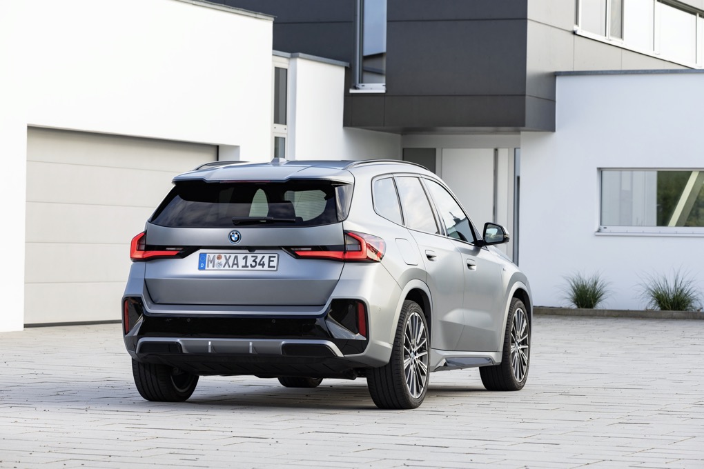 BMW iX1 Review and Buyers Guide | Electrifying.com