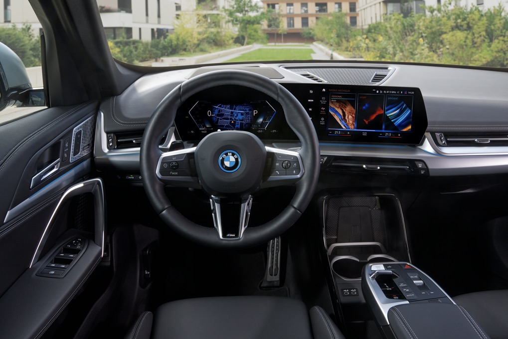 BMW iX1 Review and Buyers Guide | Electrifying.com
