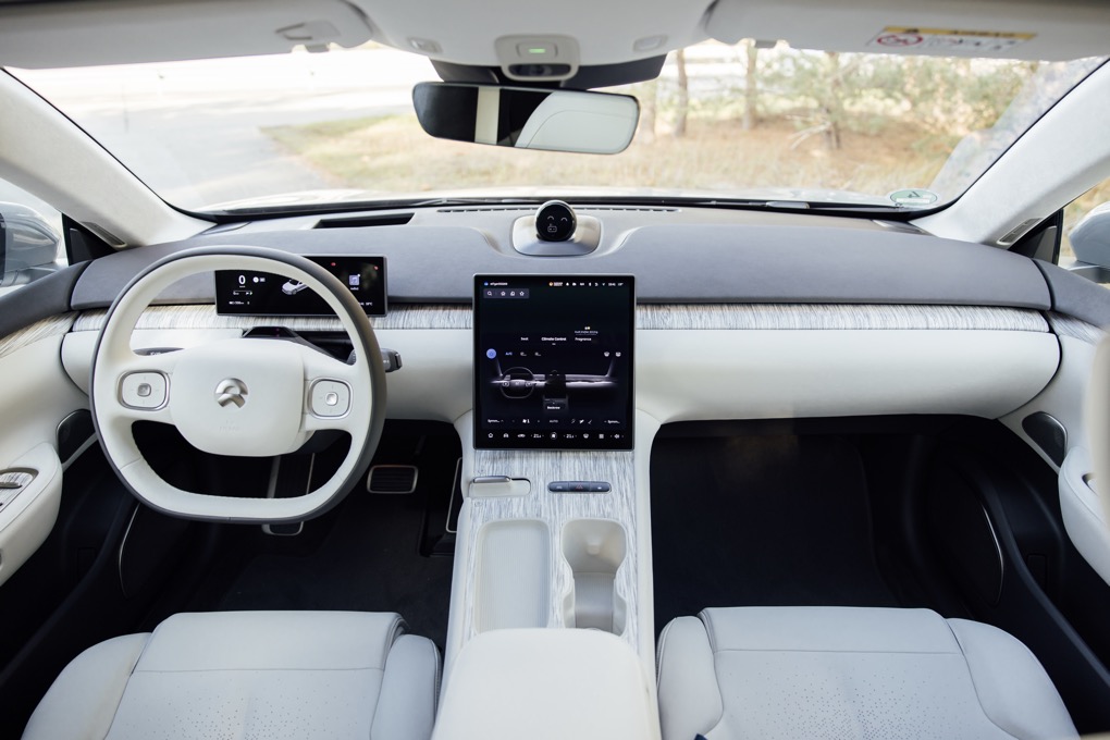 Nio ET7 Review and Buyers Guide | Electrifying.com