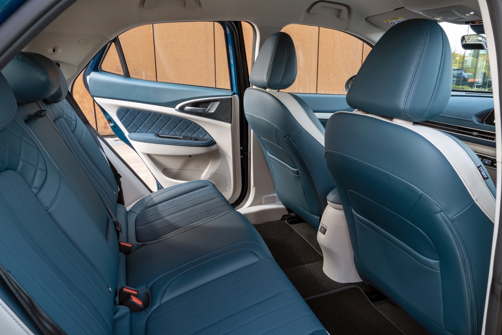 Ora Funky Cat Review and Buyers Guide 2022 | Electrifying.com