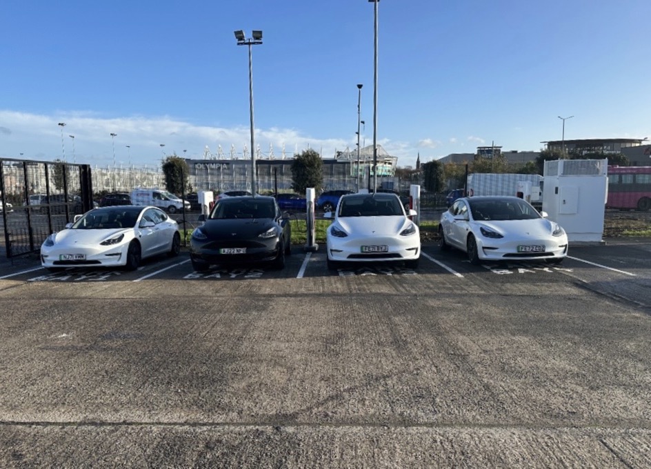 Tesla switches on the first ultra-rapid chargers in Northern Ireland ...