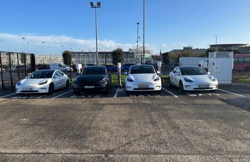 Tesla 200,000 tops 200k in the UK | Electrifying.com
