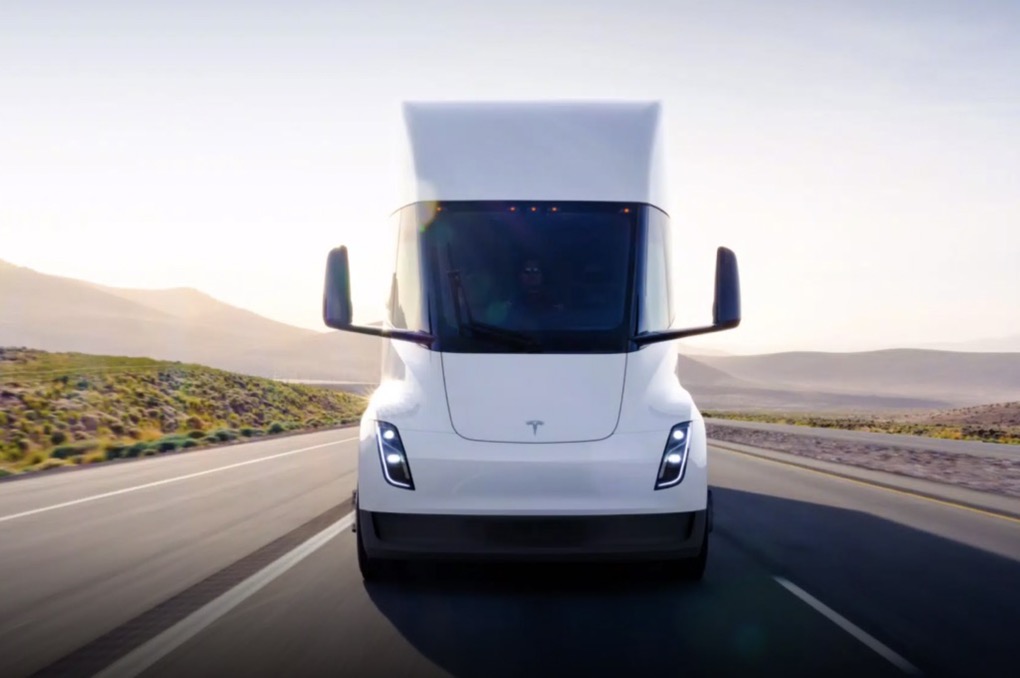 Tesla finally delivers first Semi trucks to customers | Electrifying