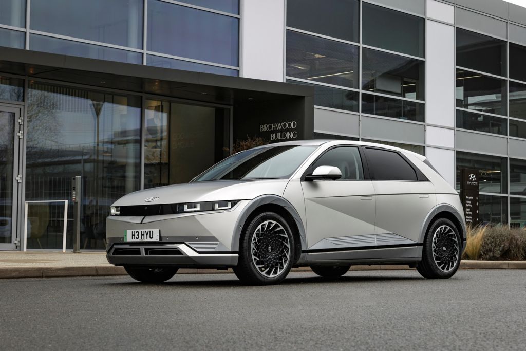 Hyundai IONIQ 5 Range Review 2022 Electrifying