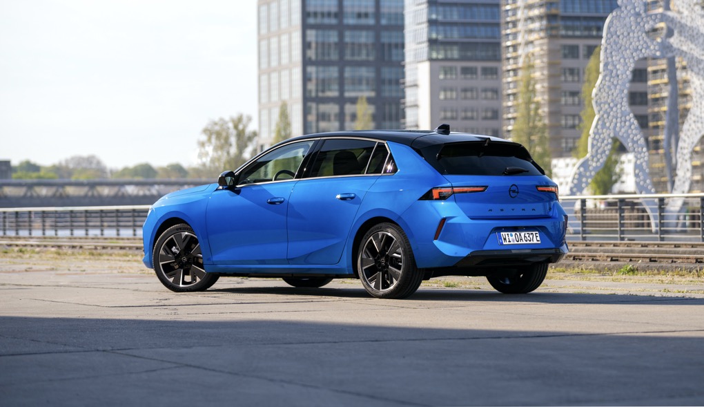 Vauxhall Astra Electric Review and Buyers Guide | Electrifying.com
