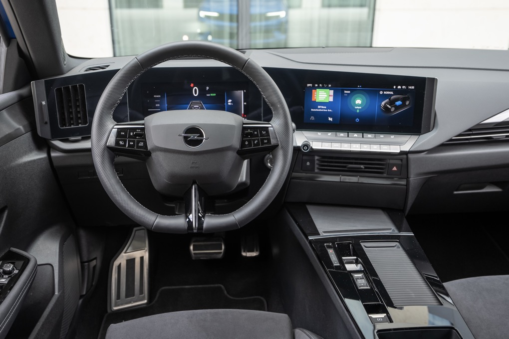 Vauxhall Astra Electric Review and Buyers Guide | Electrifying.com