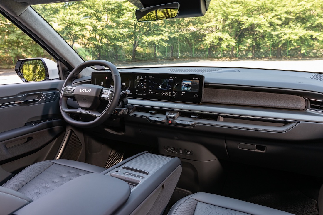 Kia EV9 Review and Buyers Guide | Electrifying.com