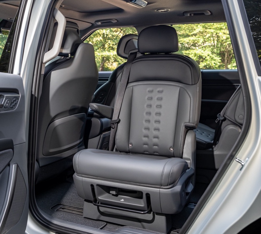 Kia EV9 Review and Buyers Guide | Electrifying.com