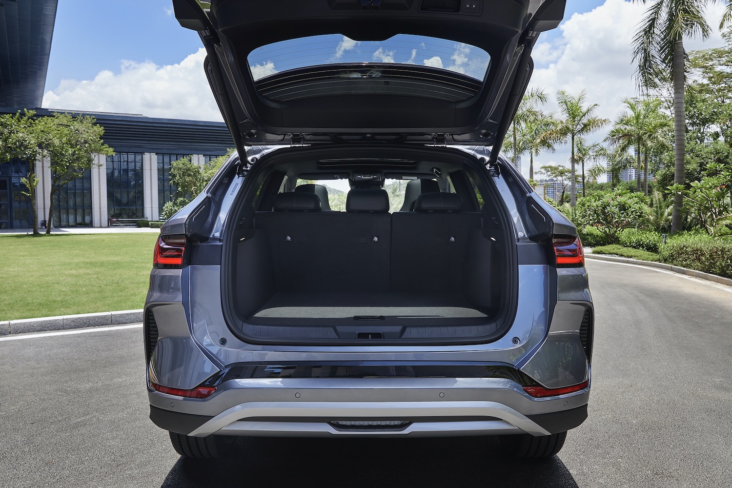 BYD Seal U Review and Buyers Guide 2024 | Electrifying.com