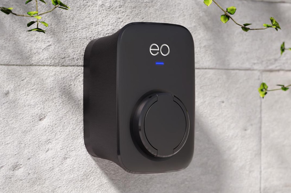 EO Mini Pro 3 Home Charger Review (Hive EV Charger Review ...