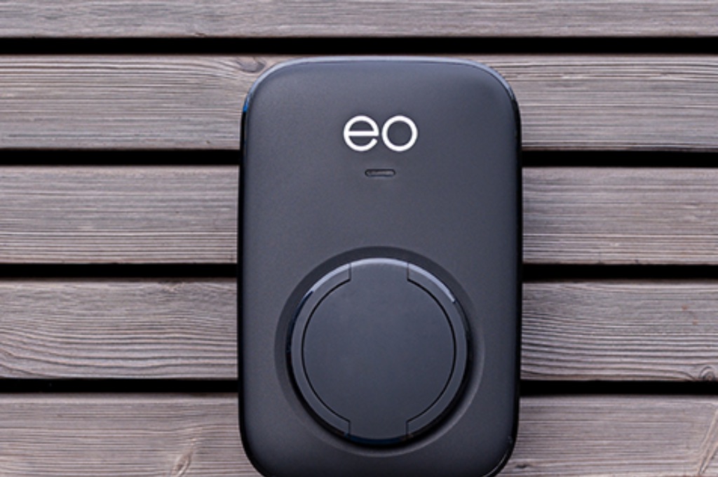 EO Mini Pro 3 Home Charger Review (Hive EV Charger Review ...