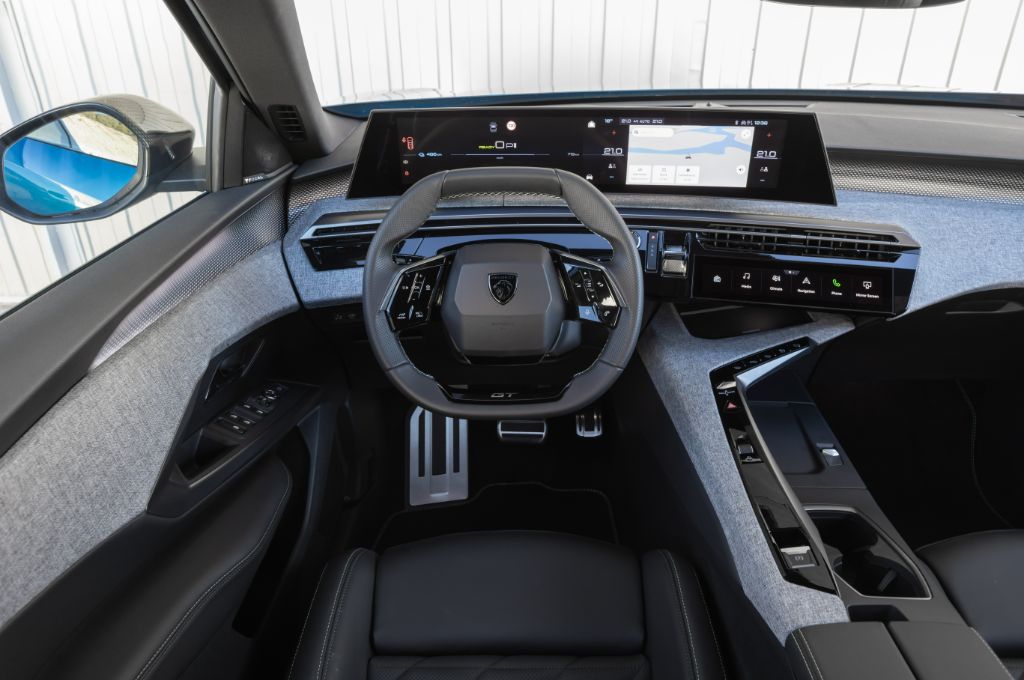 Peugeot e-3008 Review and Buyers Guide | Electrifying.com