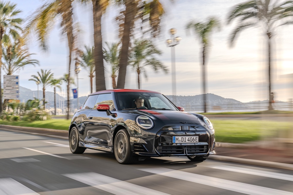 A JCW, but not: MINI reveals Cooper Electric in Sport Trim ...