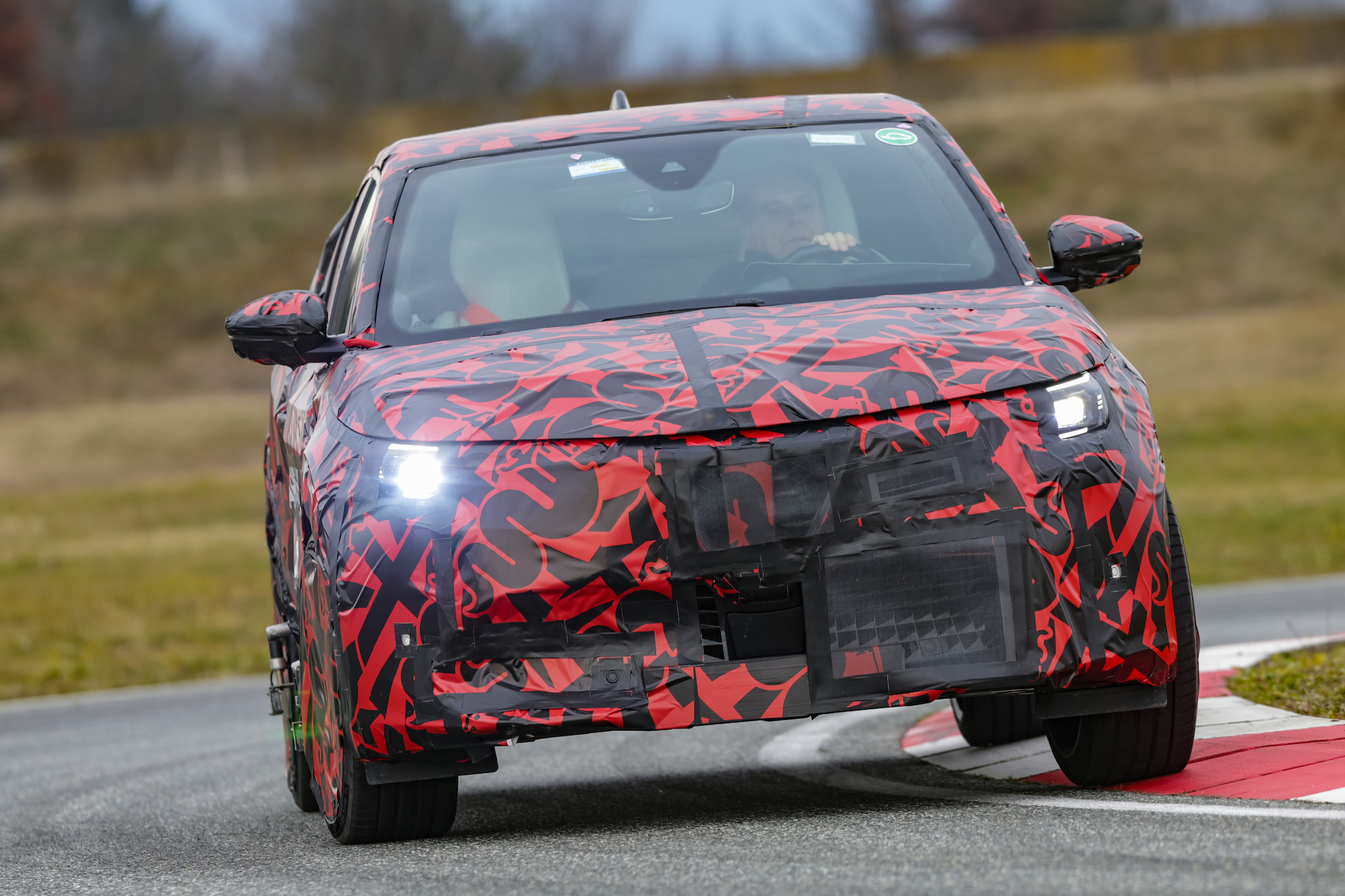 Alfa Romeo names the date for baby SUV launch | Electrifying.com