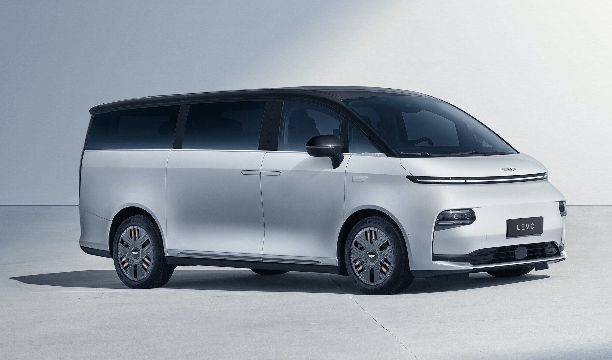 LEVC moves from taxis to posh people carrier production | Electrifying.com