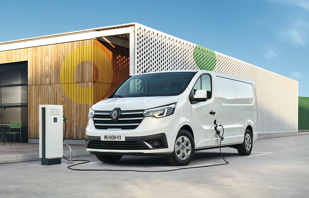 New Renault Trafic E-Tech electric pricing and specification announced ...