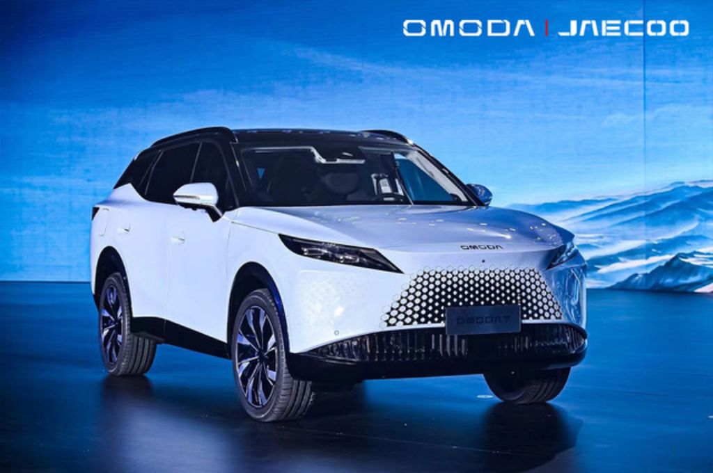 New Omoda 7 SUV set for UK launch in 2025 | Electrifying.com