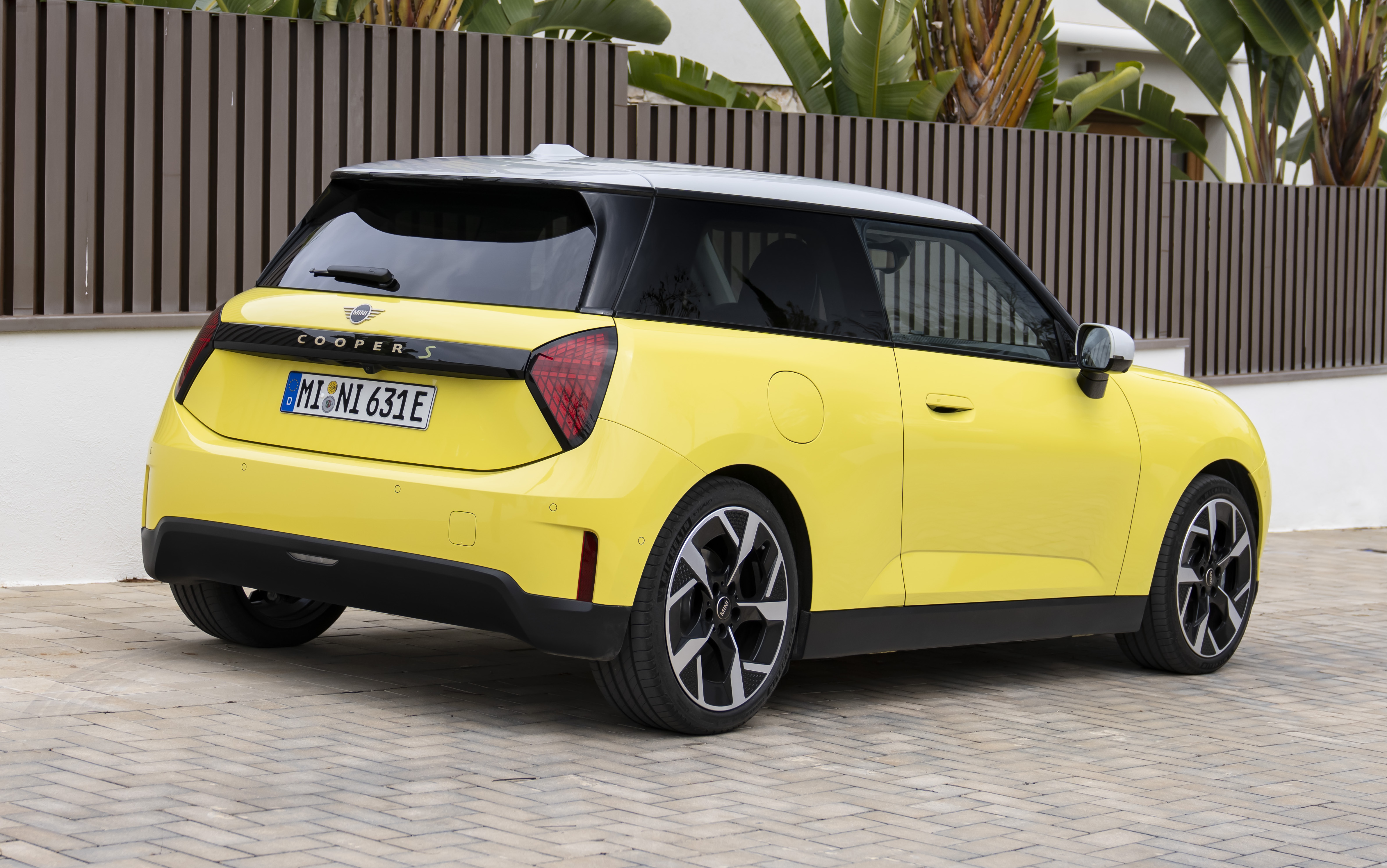 New MINI Electric 2024 Review and Buyers Guide Electrifying
