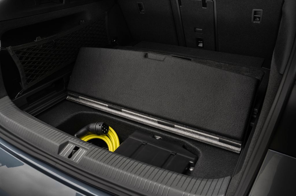 Volkswagen ID.7 Tourer Review & Buying Guide 2024 | Electrifying