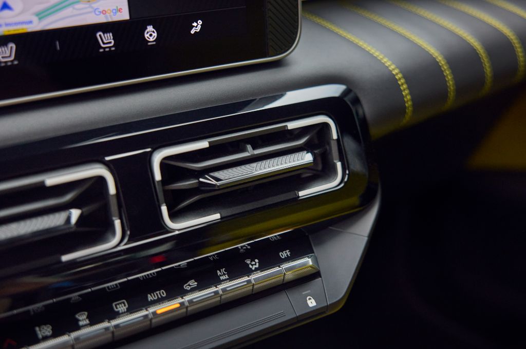 Renault 5 E-Tech Review & Buying Guide 2025 | Electrifying