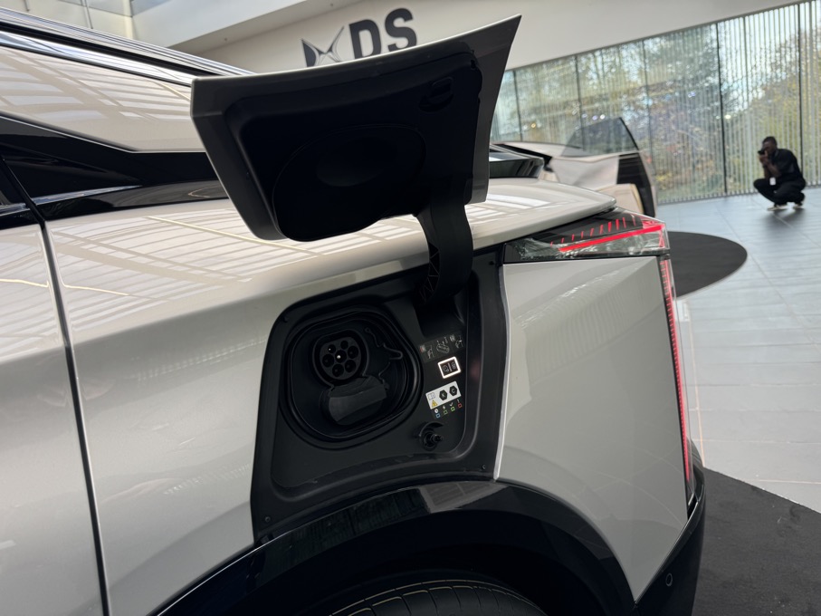 DS No 8 Review & Buying Guide 2025 | Electrifying