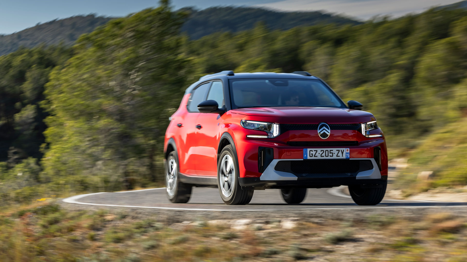 New ë-C3 Aircross starts from £22,990 as Citroen builds out range of ...