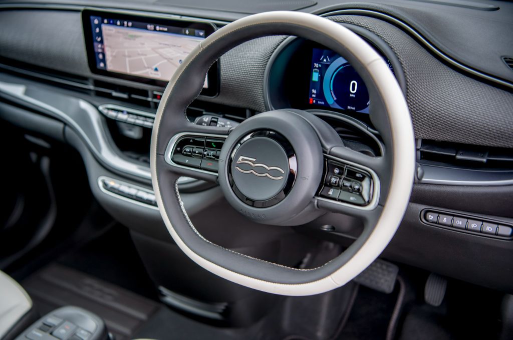 Fiat All-Electric 500 Range | Electrifying