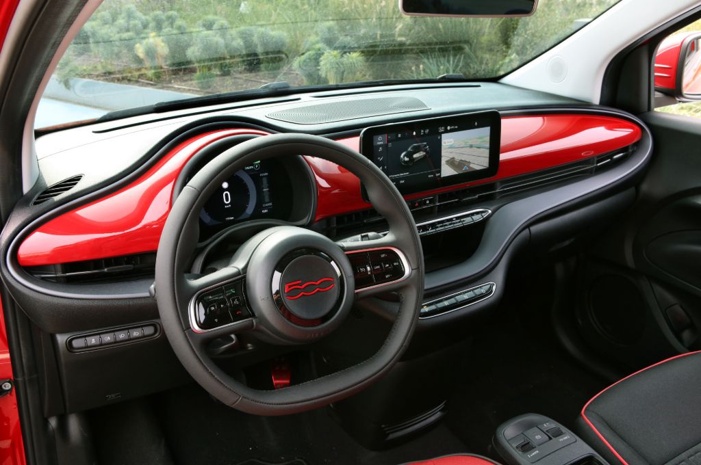 Fiat All-Electric 500 Range | Electrifying