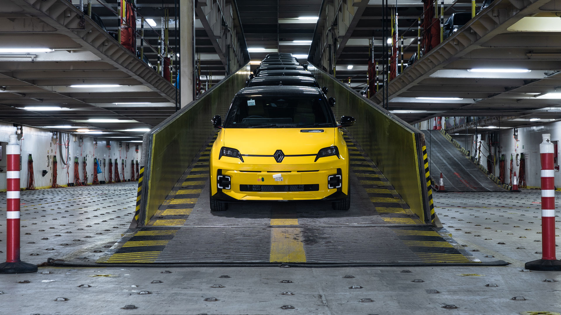 Hybrid reprieve as UK government finalises zero-emission vehicle ...