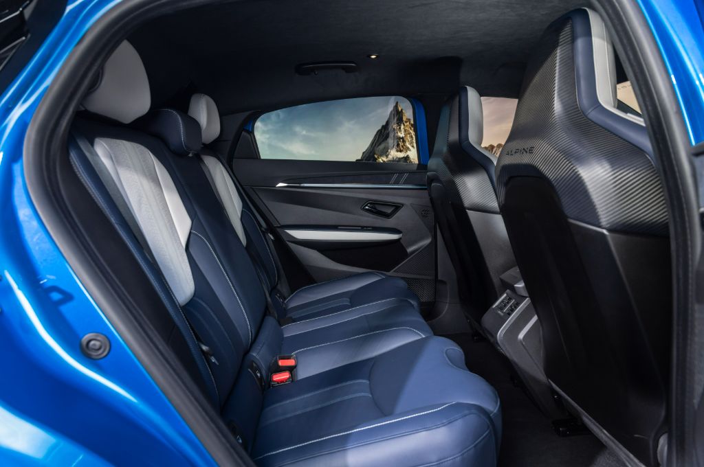 Alpine A390 Review & Buying Guide 2025 | Electrifying | Electrifying